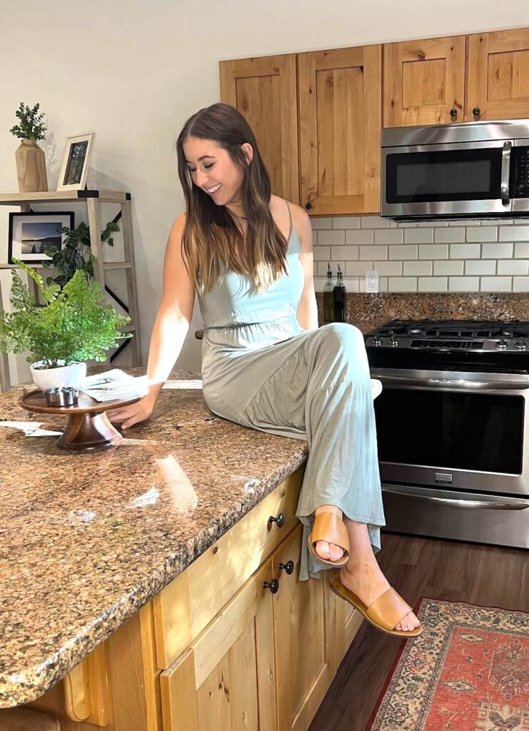 30+ Airbnb Kitchen Must-Have's For A 5-Star Stay